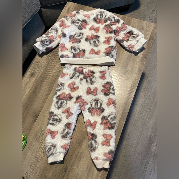 Disney | Matching Sets | Disney Baby 2 Pc Minnie Mousepink Bows Sherpa ...